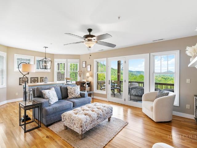 942 Ridge Haven Parkway R1211