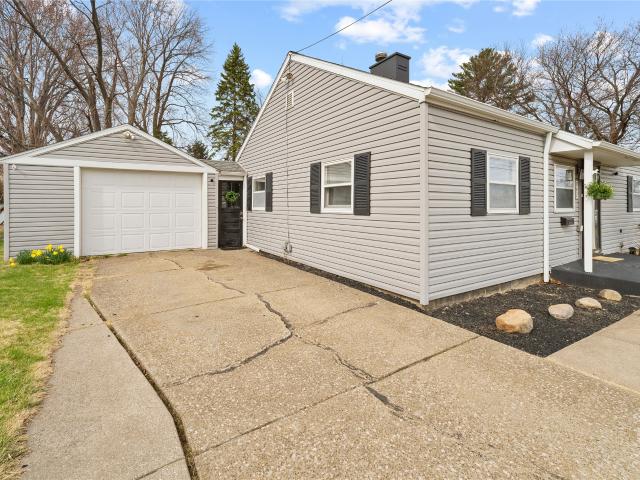 942 W 34TH Street