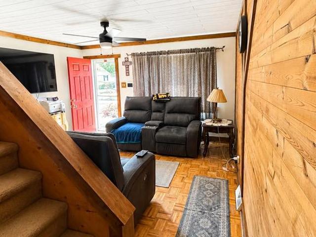 942 Woodlynn Road