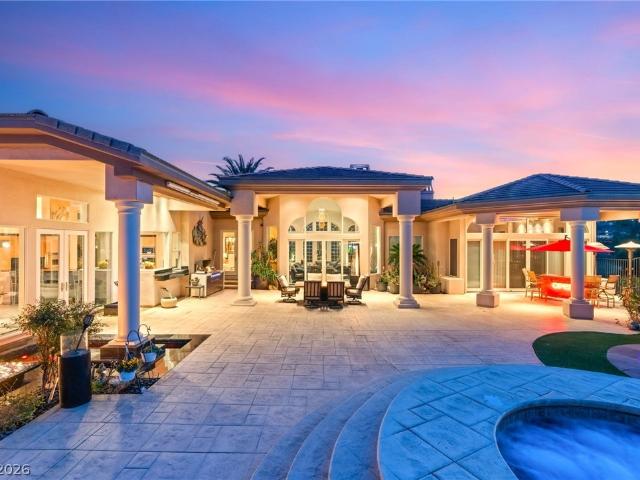 942 Villa Grande Way