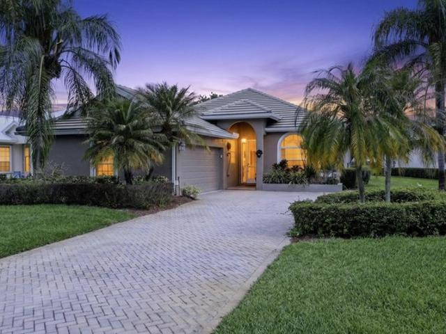 9434 Poinciana Ct, Fort Pierce, FL 34951