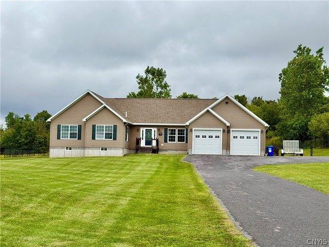 9435 Sessions Rd, Sauquoit, NY 13456