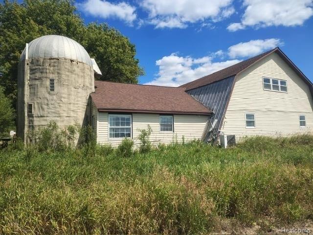 9436 E Bennington Rd, Vernon Vlg, MI 48429