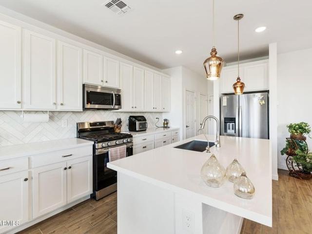 9436 E Supernova Dr, Mesa, AZ 85212