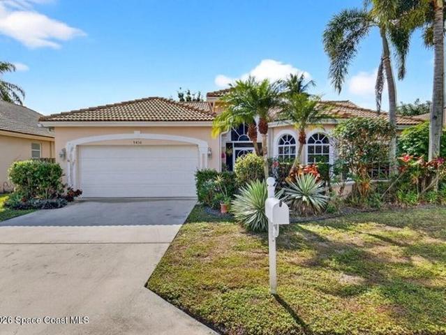 9436 Lago Dr, Boynton Beach, FL 33472