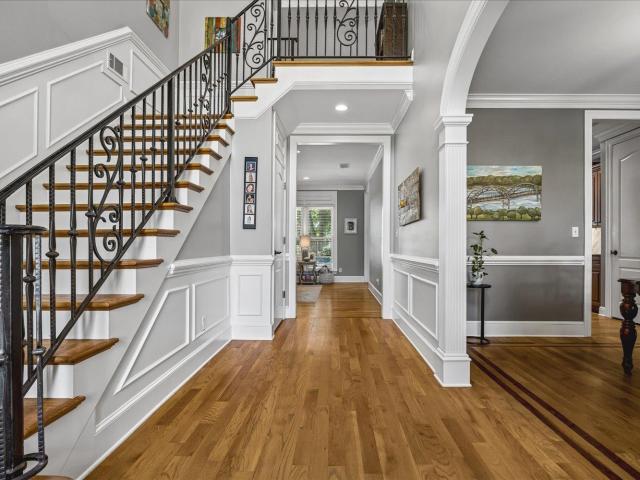 9437 groveview cv