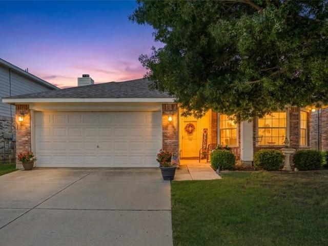 9437 Pastime Ct, Fort Worth, TX 76244
