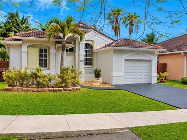 9437 SW 183rd Ter, Palmetto Bay, FL 33157