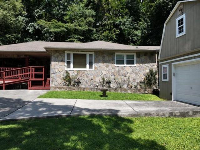 9439 E Brainerd Rd, Chattanooga, TN 37421