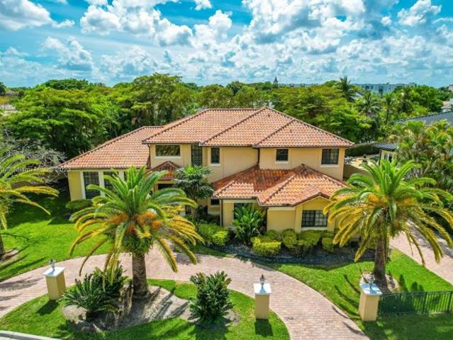 9439 54th Doral Cir Ln NW, Doral, FL 33178