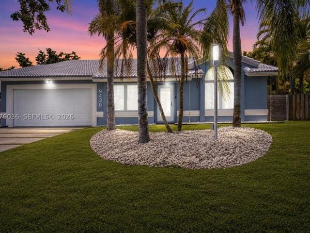 9430 SW 215th Ln, Cutler Bay, FL 33189
