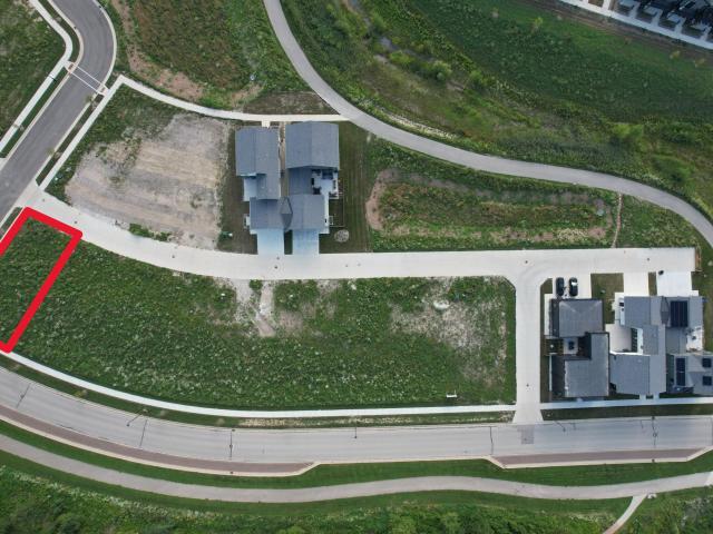 9431 S Lk Vista Pkwy, Unit 3009, Oak Creek, WI 53154 | MLS #1923