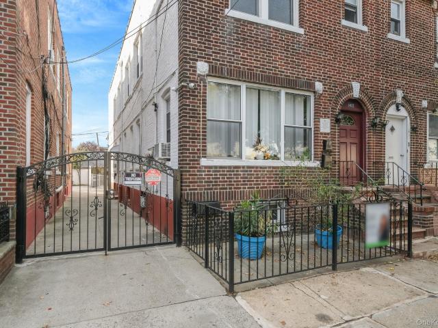 9432 94th Street | Compass