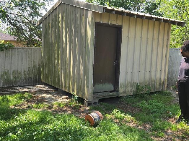 9433 E Claiborne Parkway