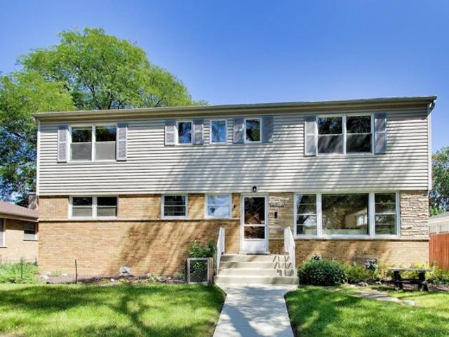 9433 Kildare Ave, Skokie, IL 60076