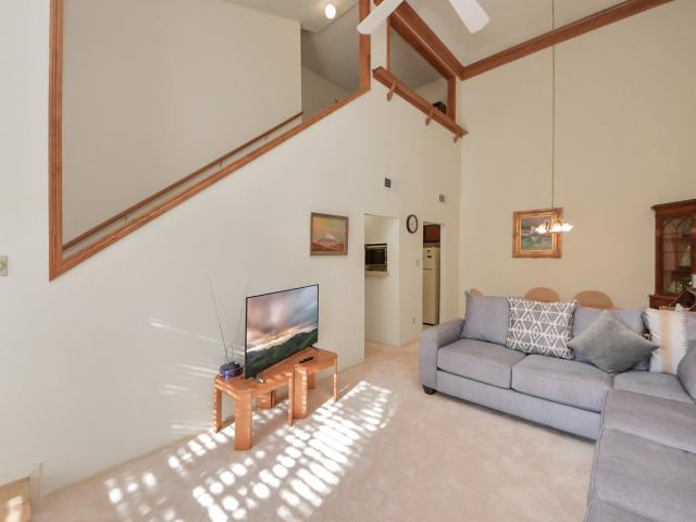 9433 Pagewood Ln, Houston, TX 77063 | MLS #89158 | Compass