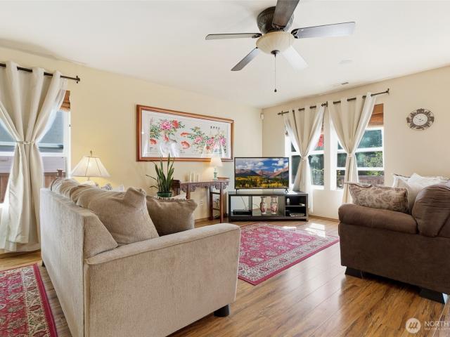 943 Candlestick Lane SW