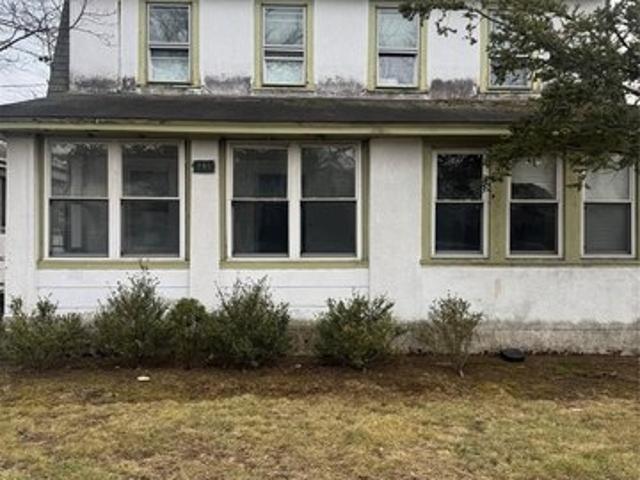 943 Central Ave, Woodmere, NY 11598