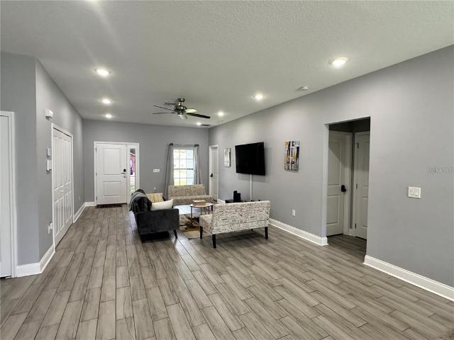 943 Derbyshire Dr, Kissimmee, FL 34758 | MLS #S5148 | Compass