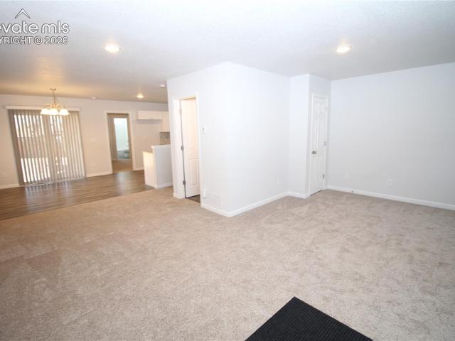 943 E Moreno Avenue