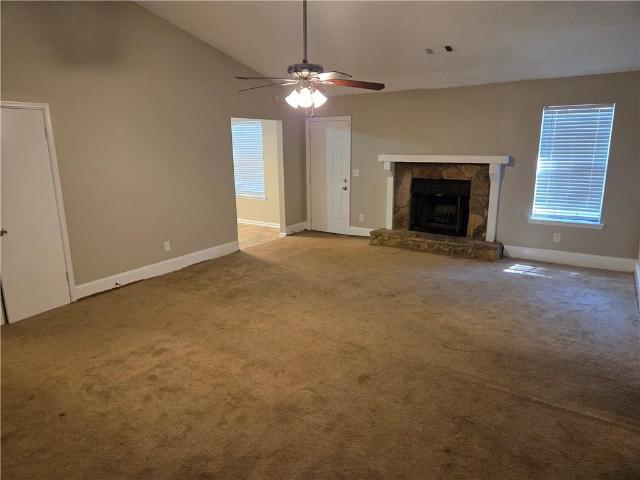 943 Lake Dr Ct, Stone Mountain, GA 30088 | MLS #7647