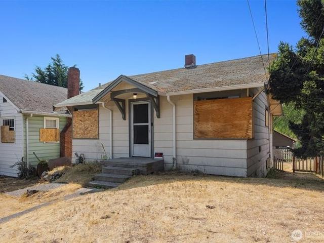 943 N 103rd St, Seattle, WA 98133