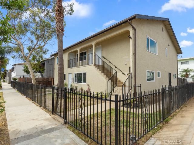 943 N Washington Pl, Unit 4, Long Beach, CA 90813 | MLS #PW25209 | Compass