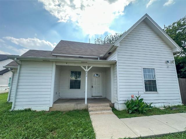 943 N Border Street