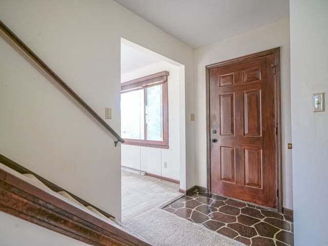943 N Crest Court