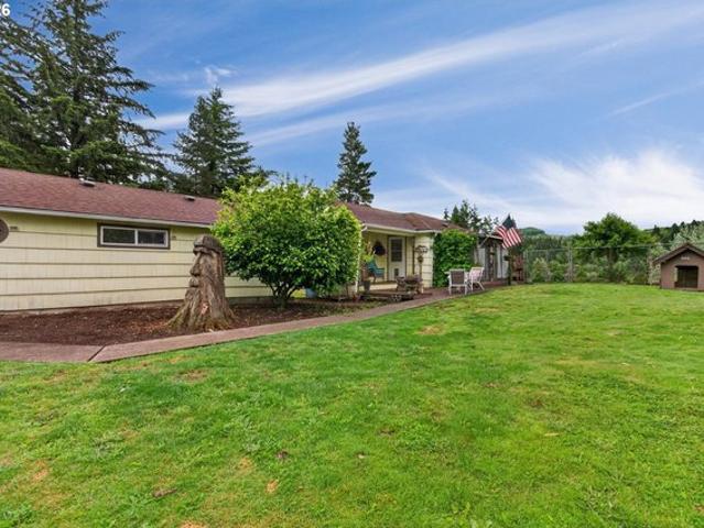 943 NE 7th St, Clatskanie, OR 97016