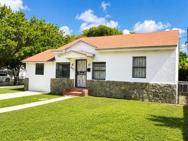943 NW 63rd St, Miami, FL 33150