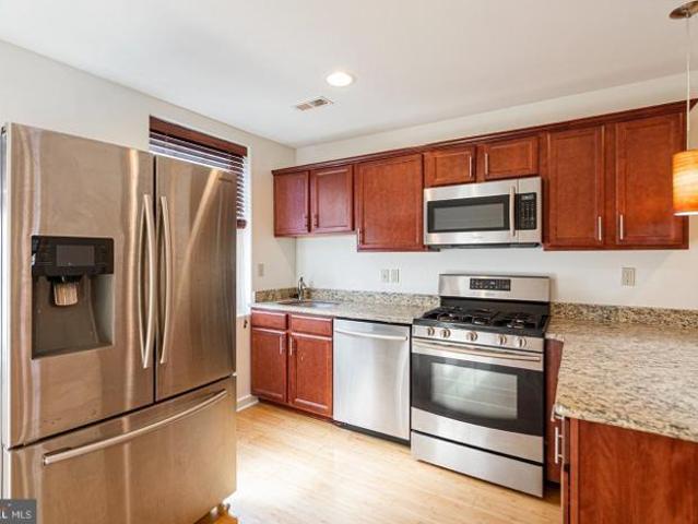 943 S 3rd St #UNIT B Philadelphia, PA 19147