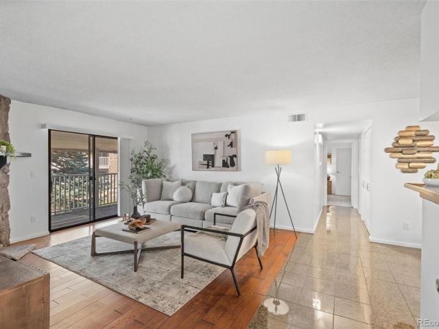 943 S Zeno Way # 207