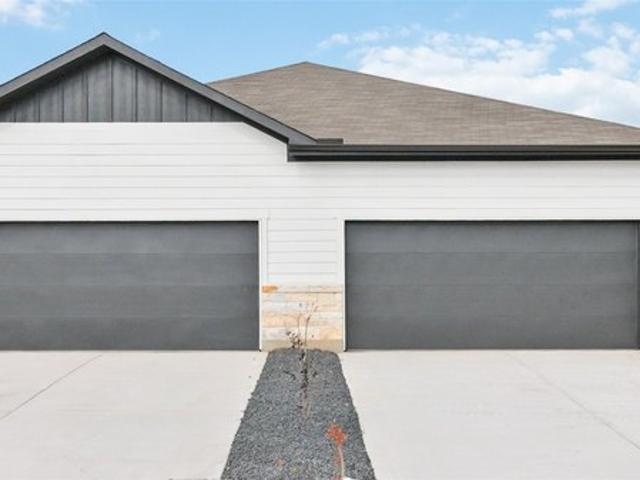 943 Staglin St, Buda, TX 78610