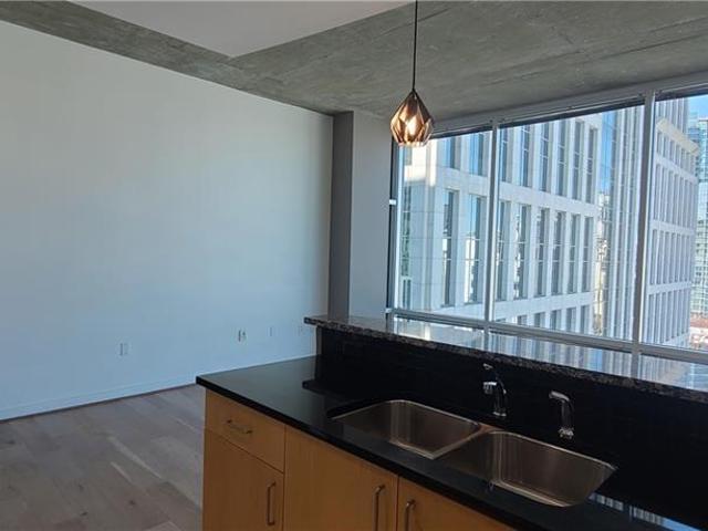 943 Peachtree Street NE 1018
