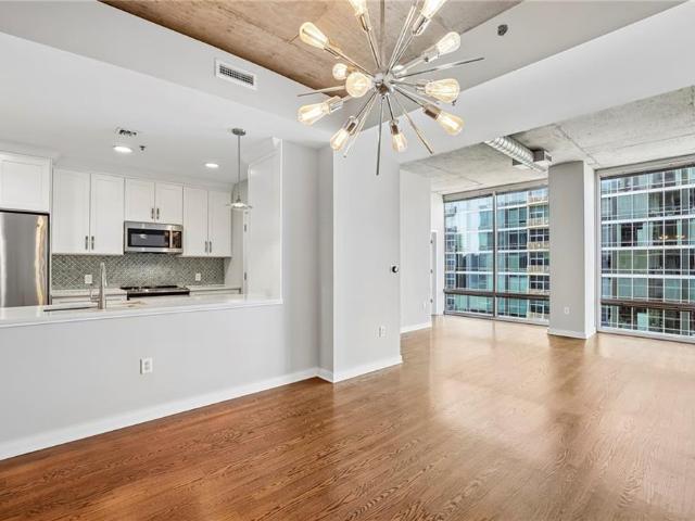 943 Peachtree Street NE 1606