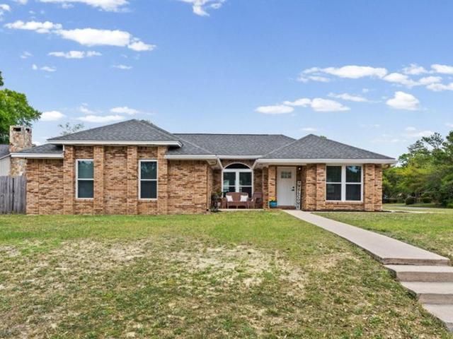 943 Ridgewood Way, Niceville, FL 32578