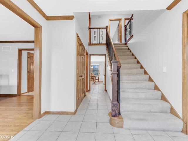 943 W Bailey Road