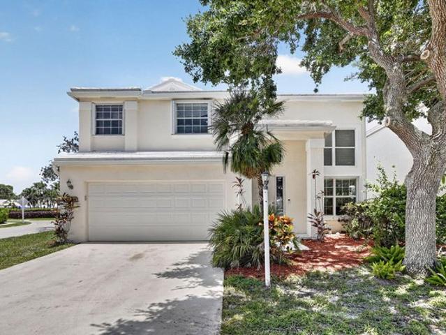 9444 NW 8th Cir, Plantation, FL 33324