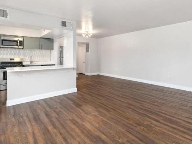9445 Fairfax Blvd #303, Fairfax, VA 22031