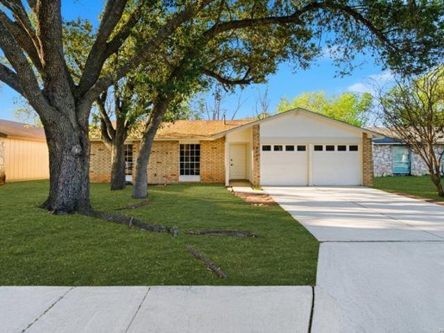 9446 Cliff Way St, San Antonio, TX 78250