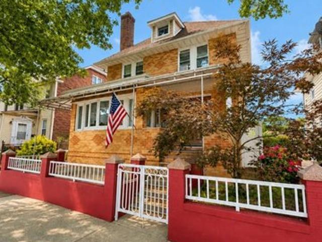 9440 Springfield Blvd, Queens Village, NY 11428
