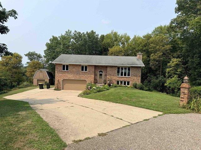 9440 West St, Sauk City, WI 53583