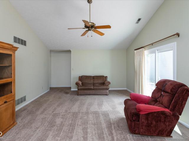 9441 Colony Pointe East