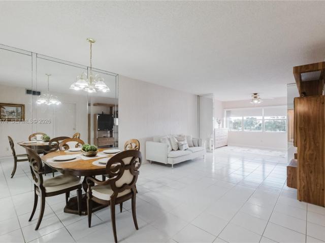 9441 Sunrise Lakes Blvd, Unit 310, Sunrise, FL 33322 | MLS #A11954