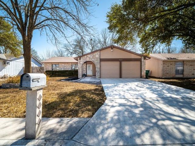 9442 Cliff Way St, San Antonio, TX 78250