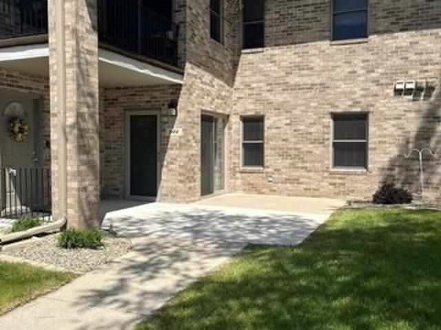 944 Birch Dr, Crown Point, IN 46307