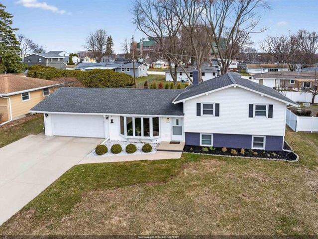 944 Duchateau Ave, Green Bay, WI 54304