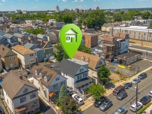 944 Emma St, Elizabeth City, NJ 07201