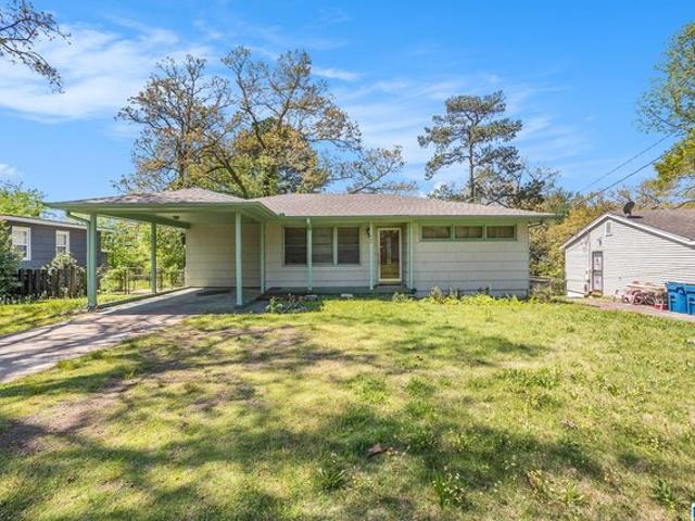 944 Hillandale Dr, Fairfield, AL 35064